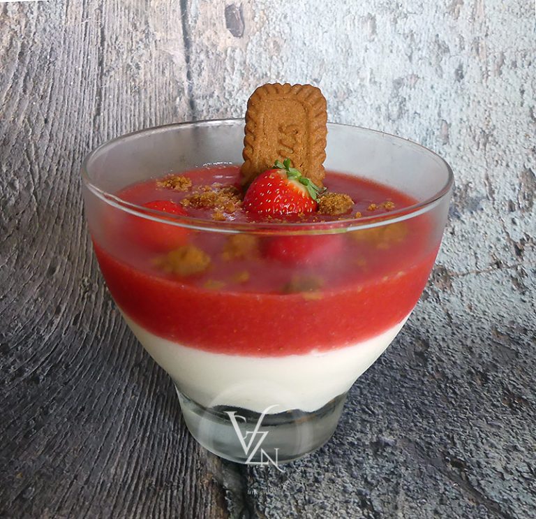 Verrines fromage blanc, coulis de fraises | Cuisine Voozenoo